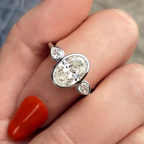 Five Reasons You’ll Love a Three Stone Engagement Ring | Frank Darling